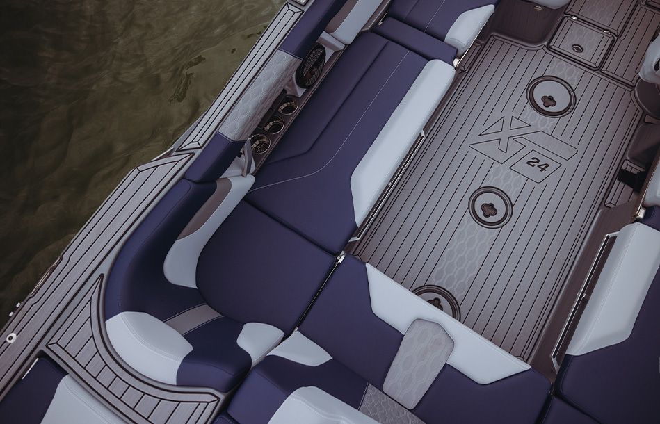 DYNAMIC SURF. DISTINCT STYLE.