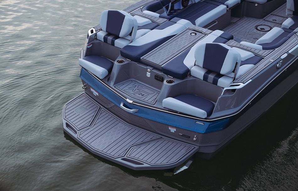 DYNAMIC SURF. DISTINCT STYLE.